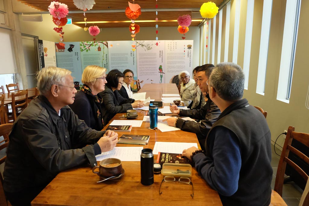 English Study Class Studying ‘The Core Teachings’ – Fo Guang Shan New ...