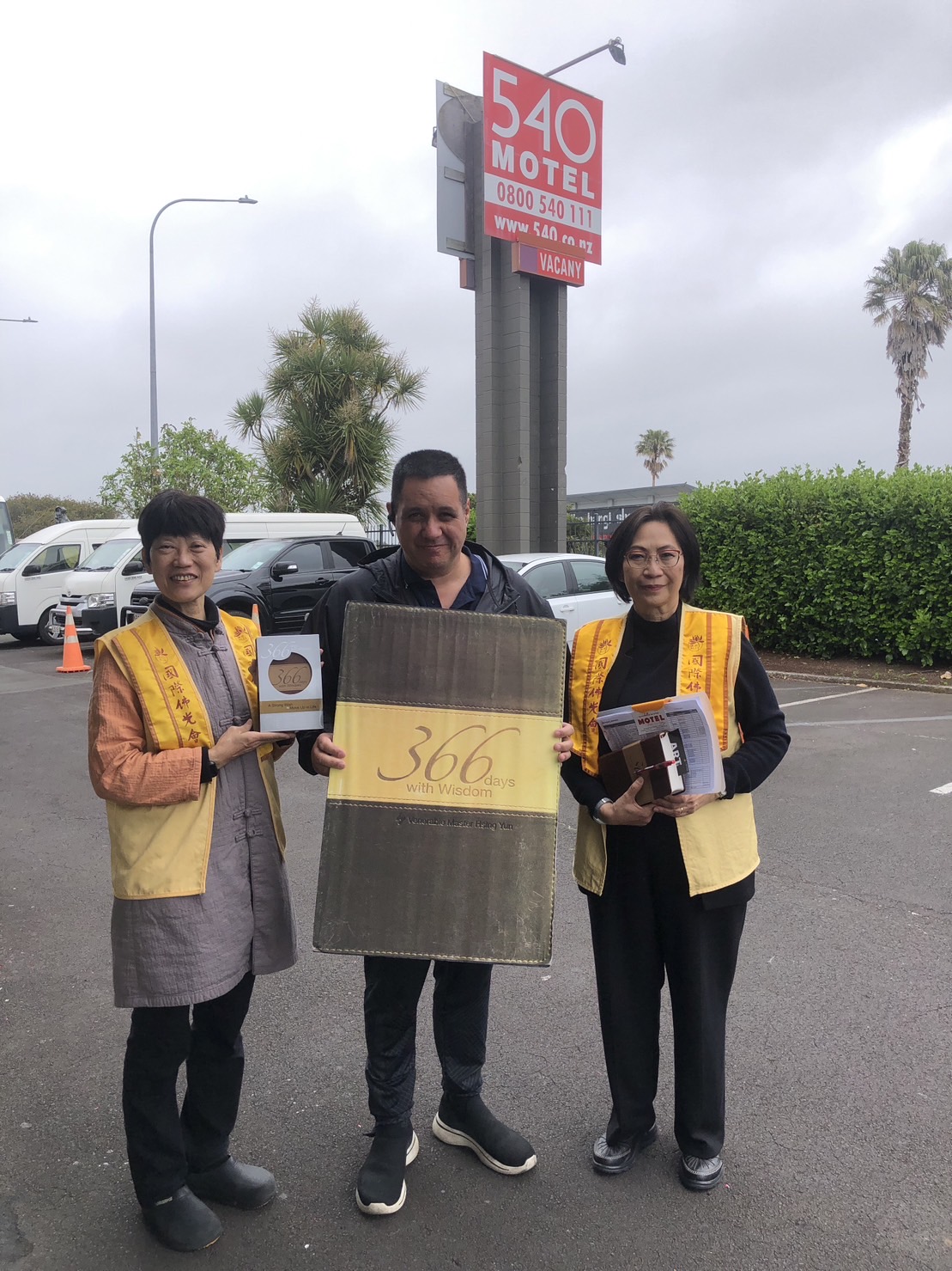NZ 366 Team Embarks Motels Gratefully Receive Venerable Master’s Wisdom ...