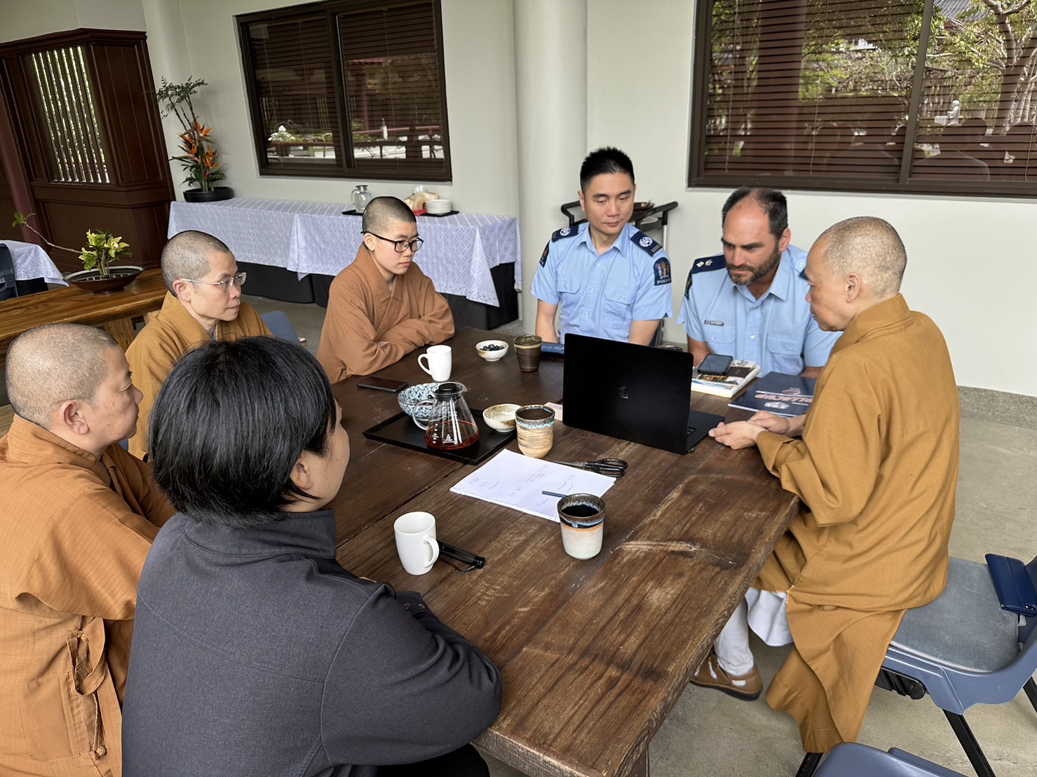 NZP Superintendent Gemmell Visited FGS Auckland Adopting Venerable ...