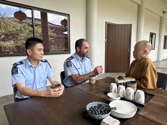 NZP Superintendent Gemmell Visited FGS Auckland Adopting Venerable ...