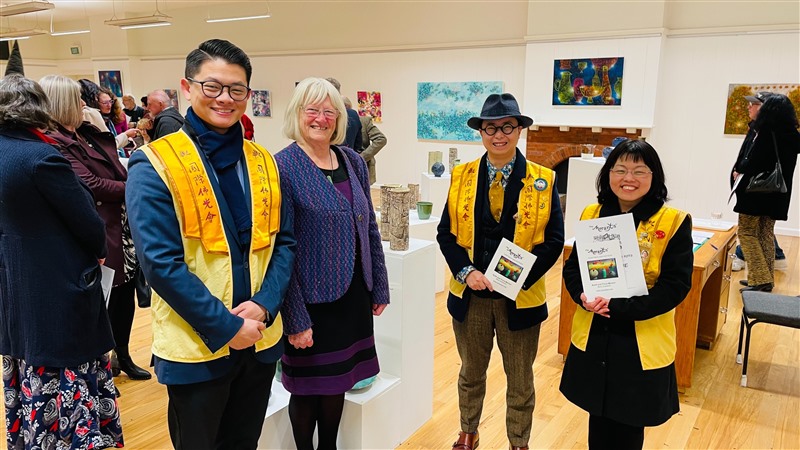 紐西蘭藝術家Keith Morant伉儷聯展 南島佛光人前往祝福 – 紐西蘭佛光山